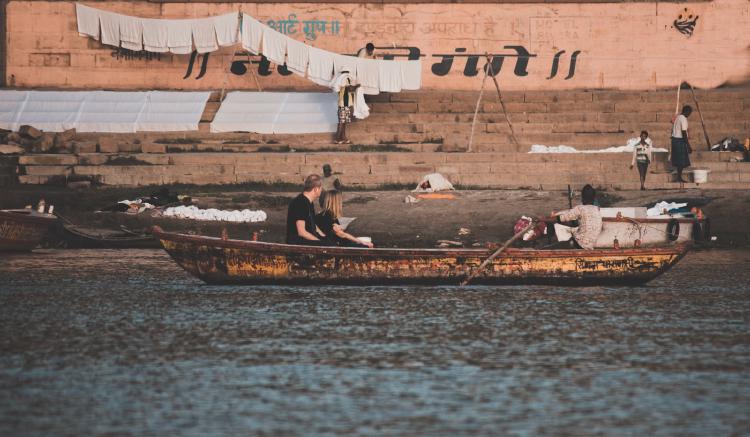 Egyptian Wrestler Moves 700-Ton Ship Using Only His Teeth | BackZee