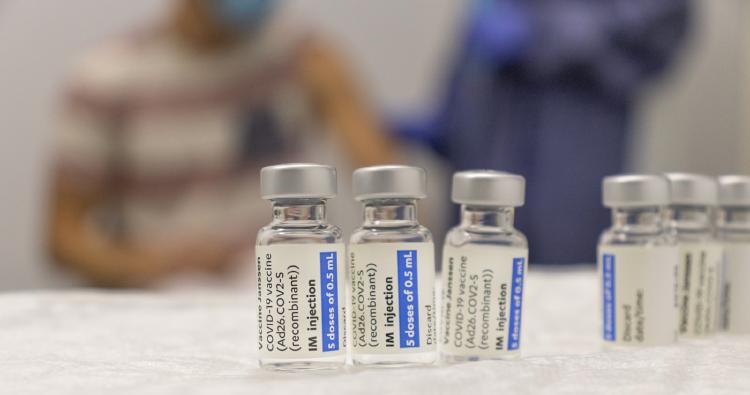 Russia Unveils Groundbreaking Cancer Vaccine: How It Works | BackZee